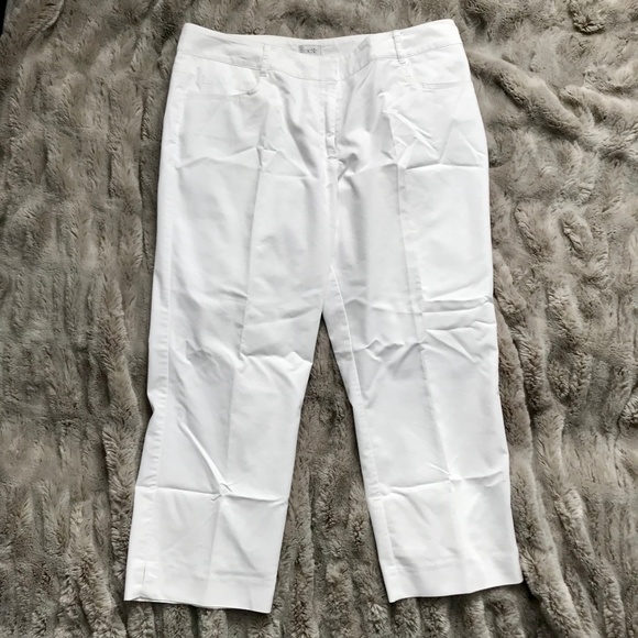 Cache | Pants & Jumpsuits | Cache White Burmudas | Poshmark